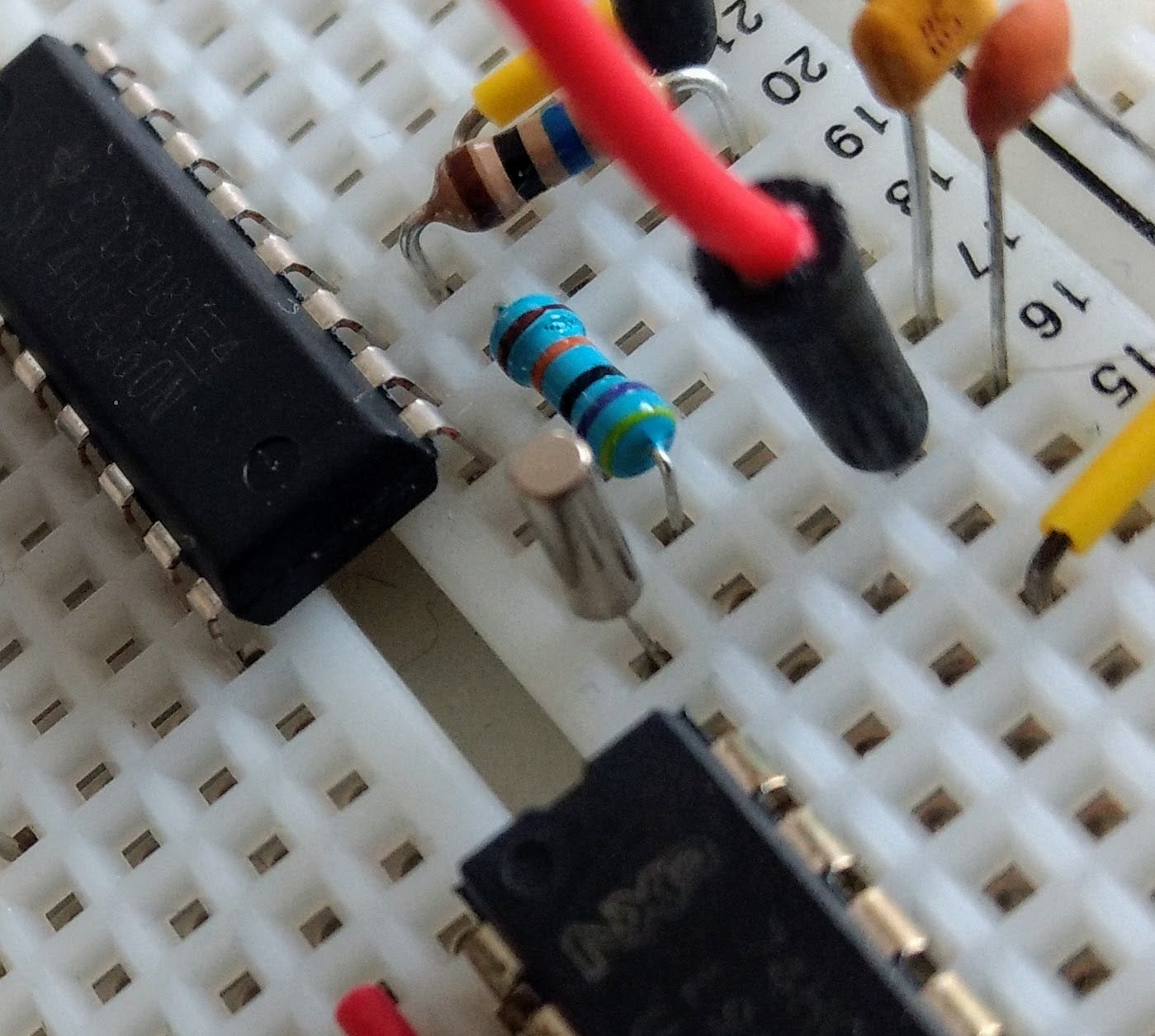 A digital quartz clock from scratch - Erik van Zijst - Medium