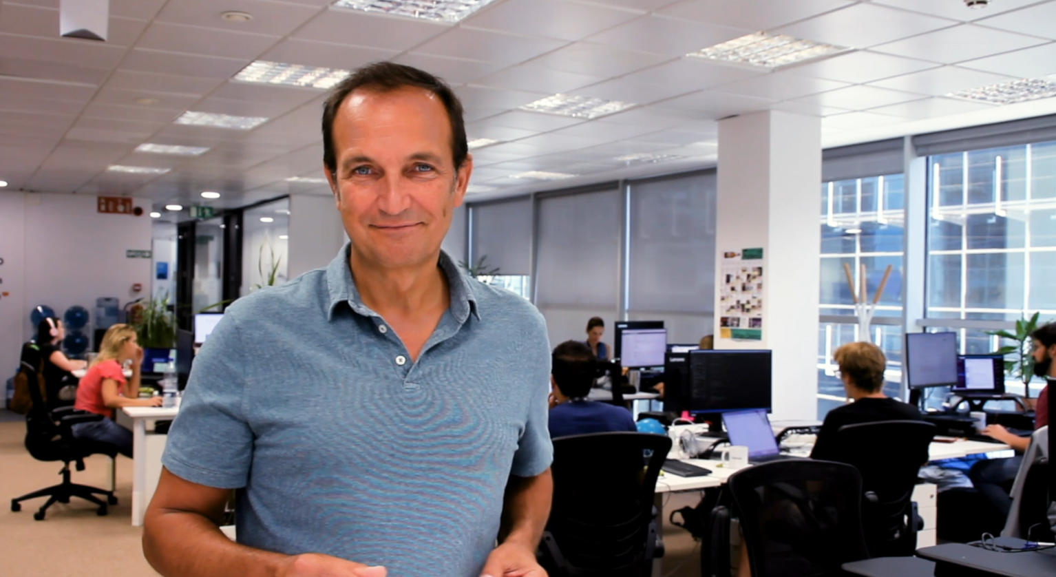 Thibaut De Lataillade of GetApp: How To Communicate With Your Team ...