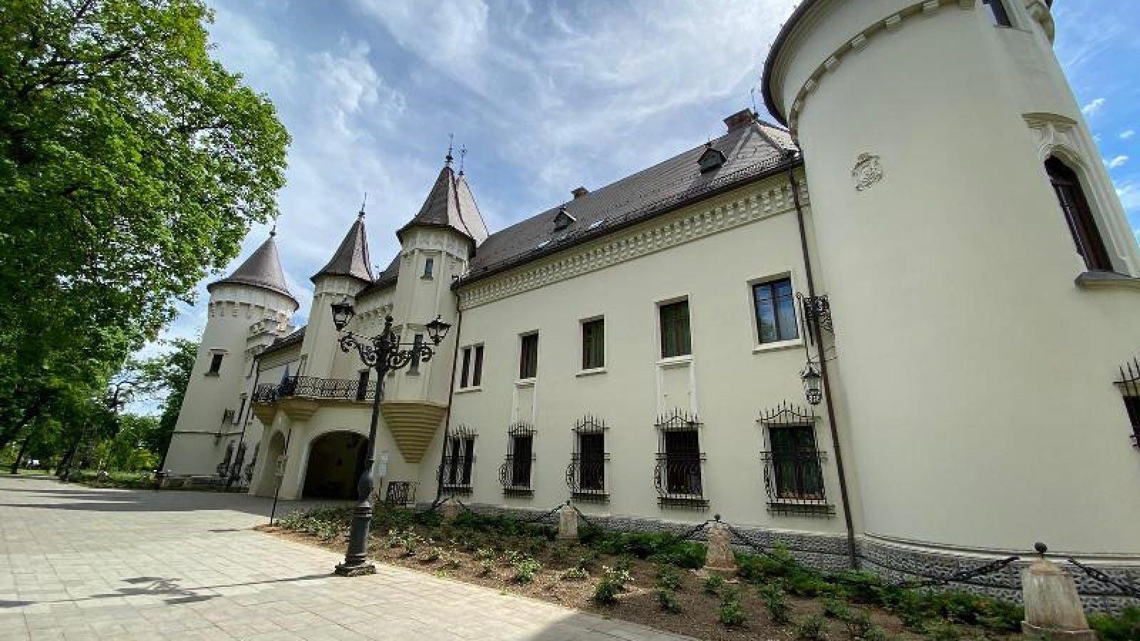 Karolyi Castle in Carei, Romania. | by Stefan Georgeta | Jun, 2022 | Medium