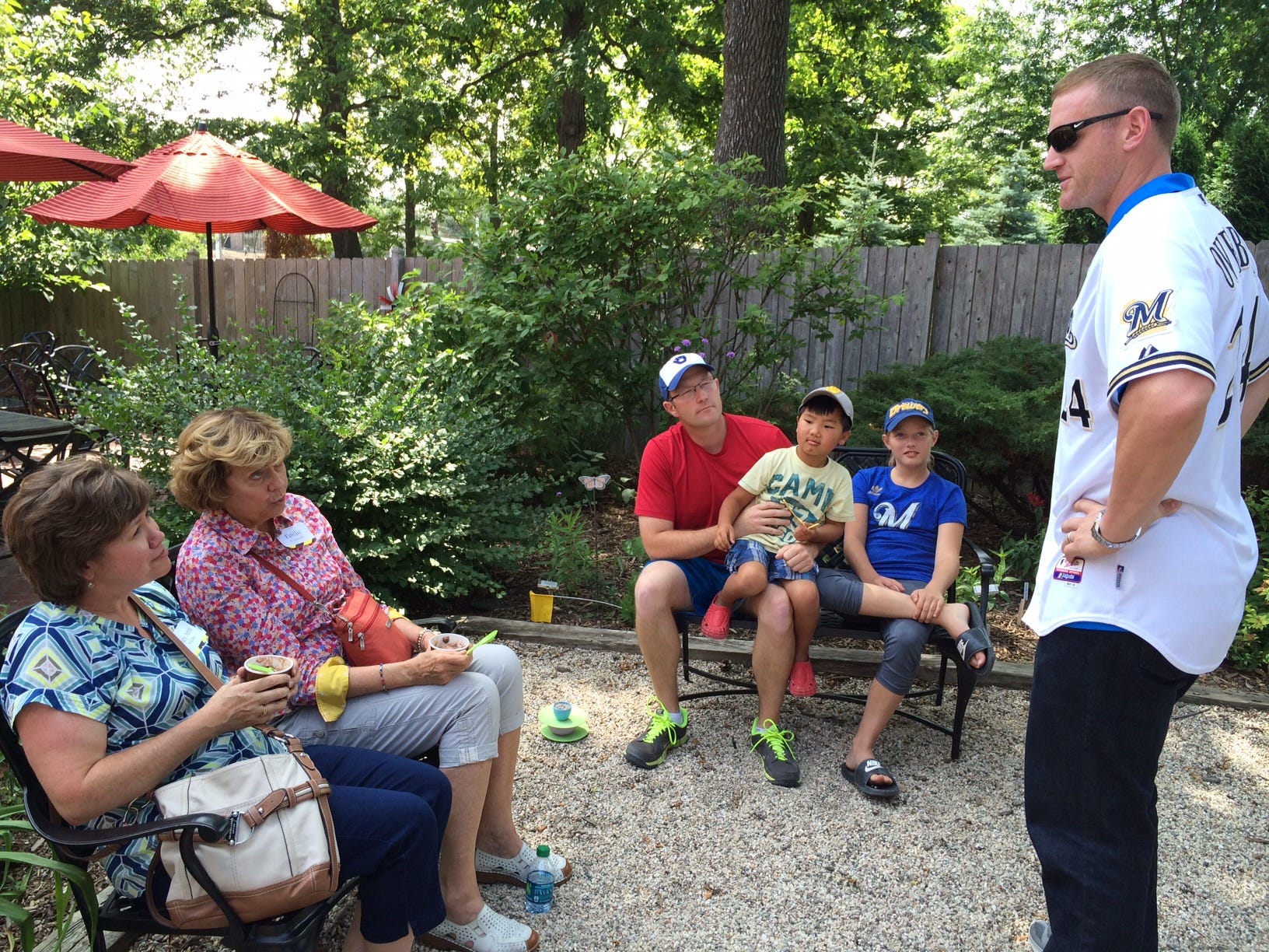 Lyle Overbay Serves as Official Ambassador for Ronald McDonald House ...