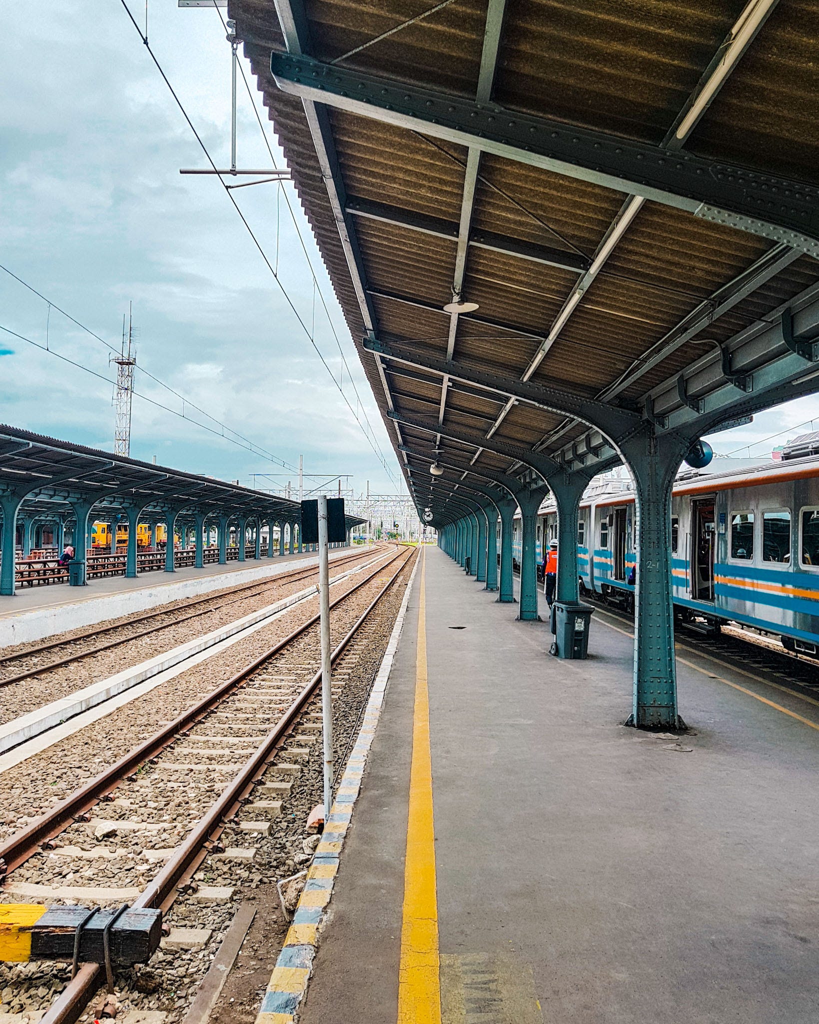 Stasiun kota, Tanjung priuk, Kampung bandan | by skinnymonkey ...