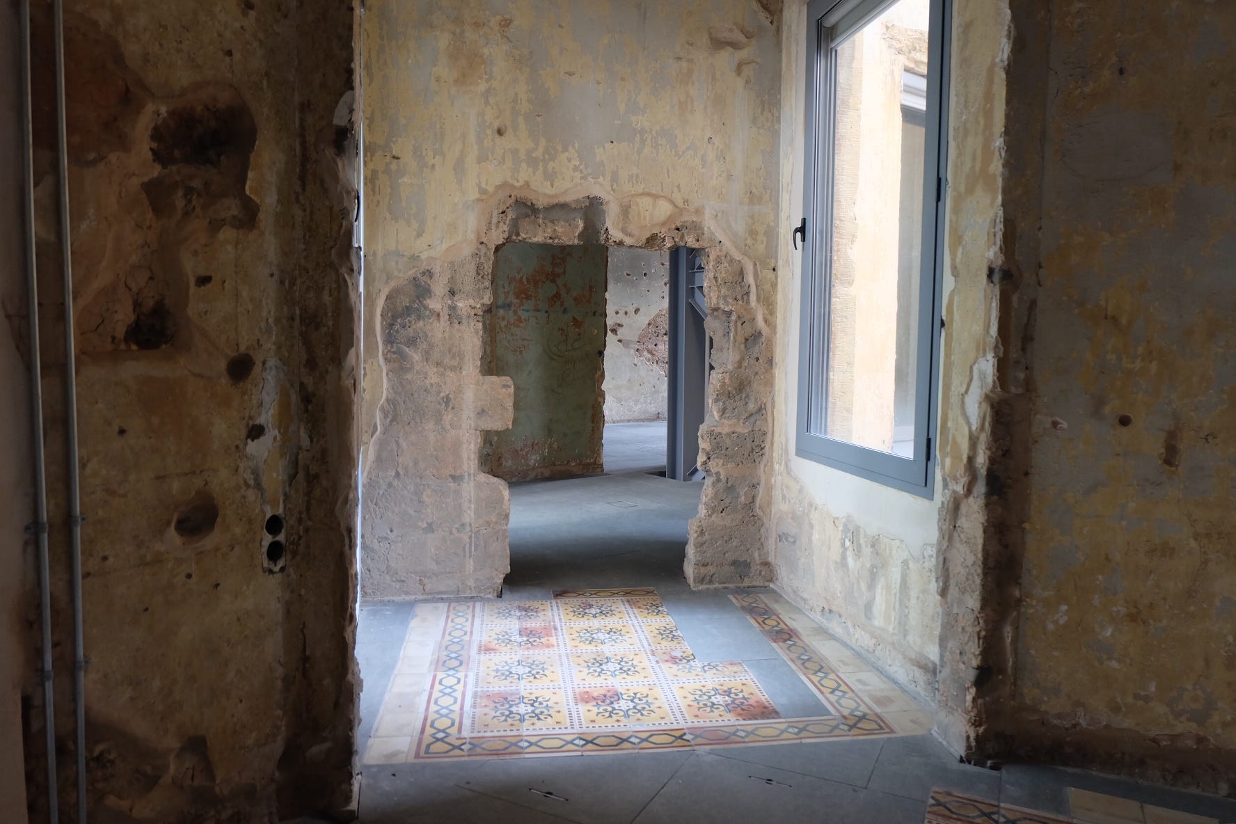 A Tour Inside Beit Beirut (That Beautiful Old Building on Sodeco That ...
