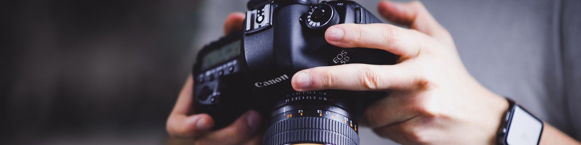 10 LinkedIn Background Photo Ideas to Make Your Profile Truly Stand Out ...