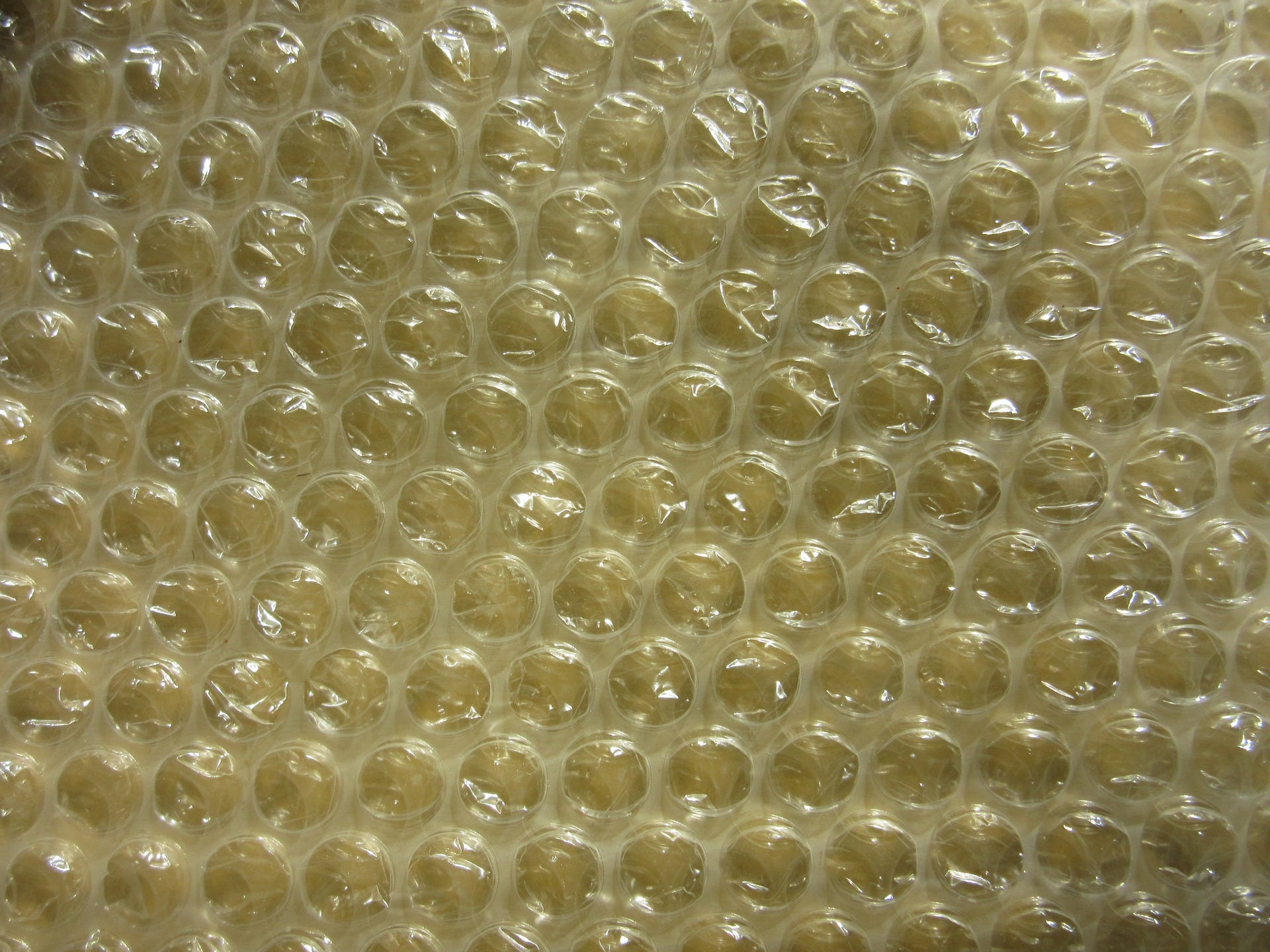 7 Ways to Have Fun With Bubble Wrap | by Anu Anniah | MuddyUm | Medium