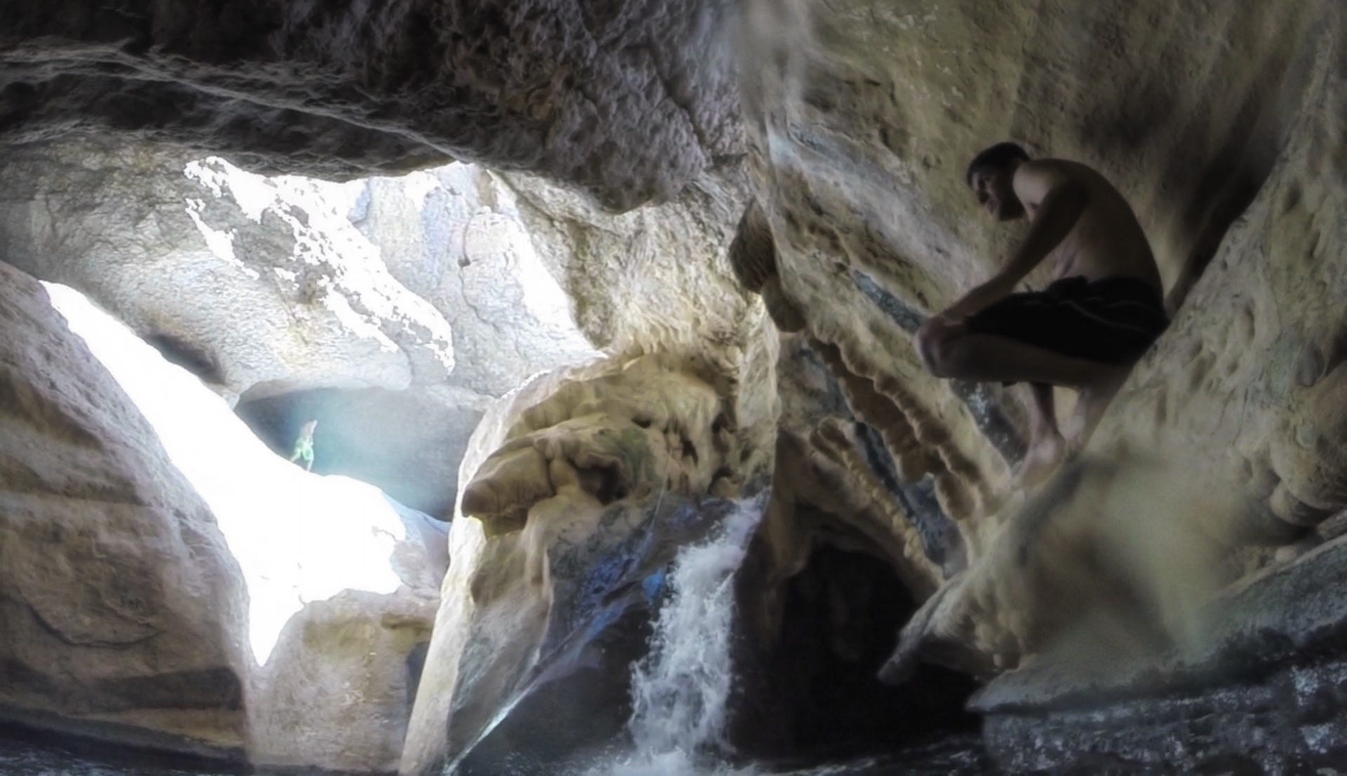 A scenic walk, the hidden grotto & some cliff diving