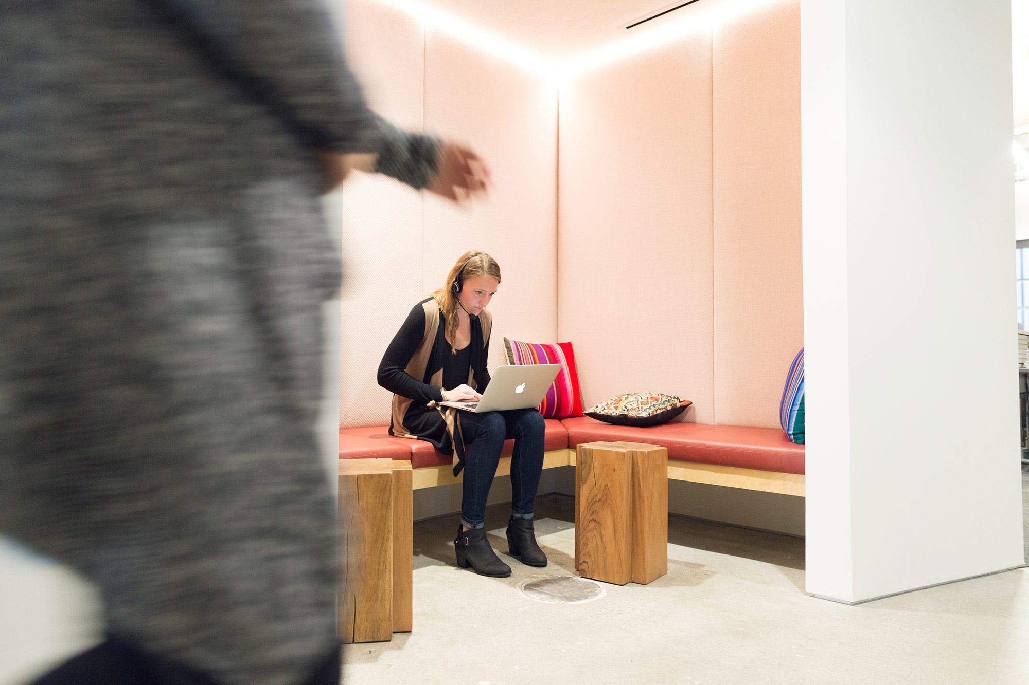 Inside Yelp. One day. 140 Images. | by Darren Hull | Medium