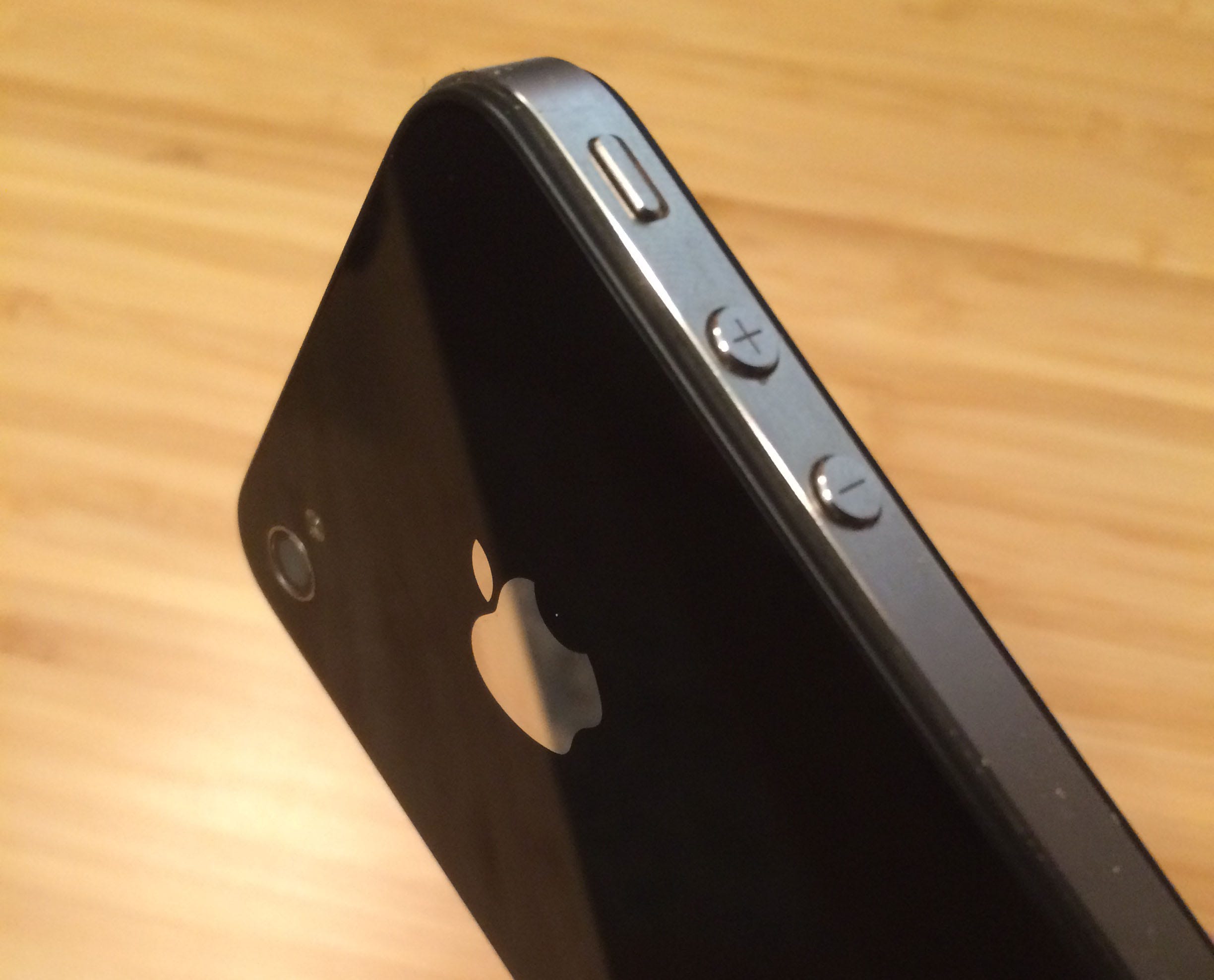 Observations after a week with an old iPhone 4 - Rohdesign - Medium