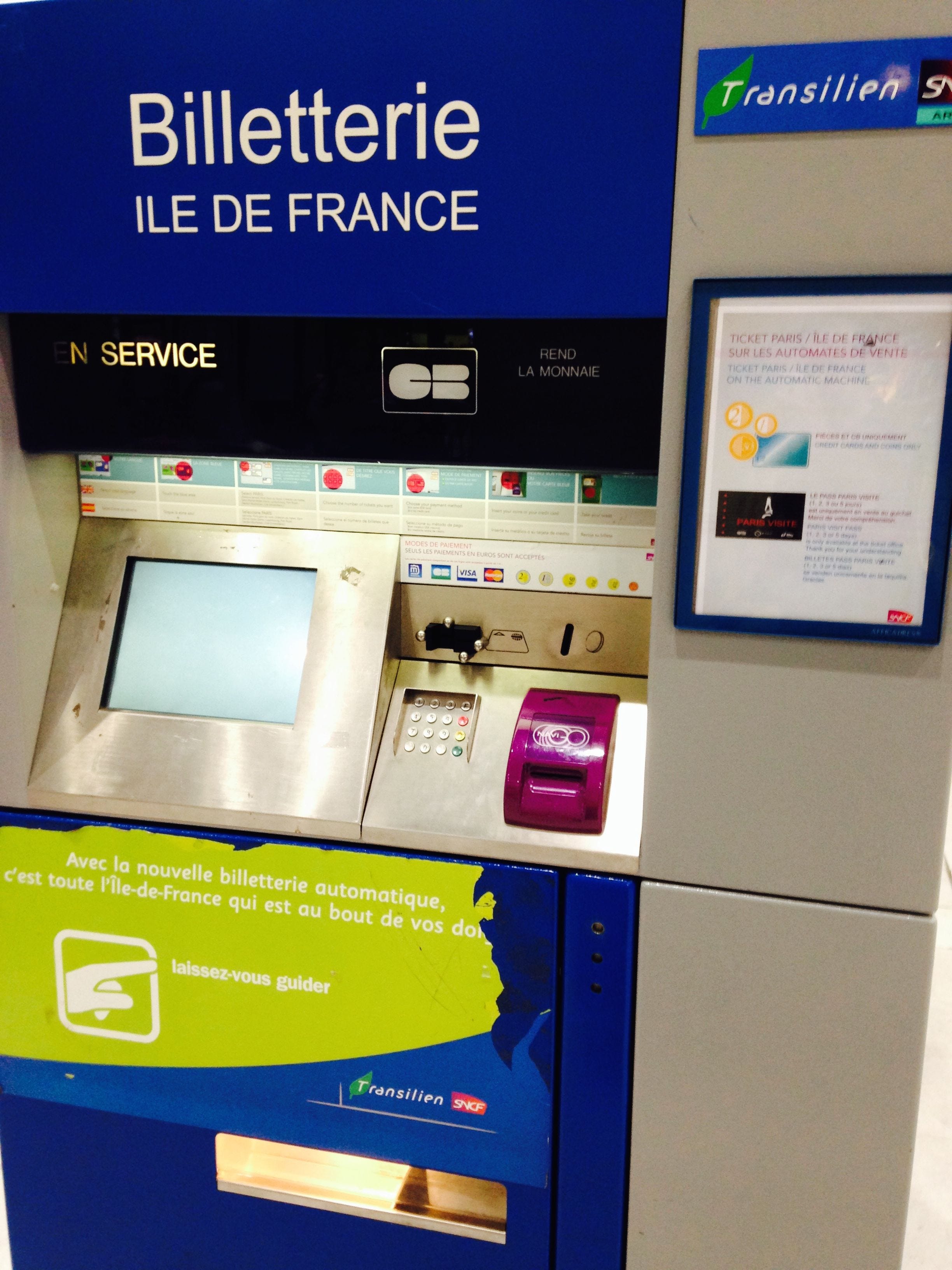 The Paris Charles De Gaulle (CDG) Arrival Experience — Terminals 2E and ...