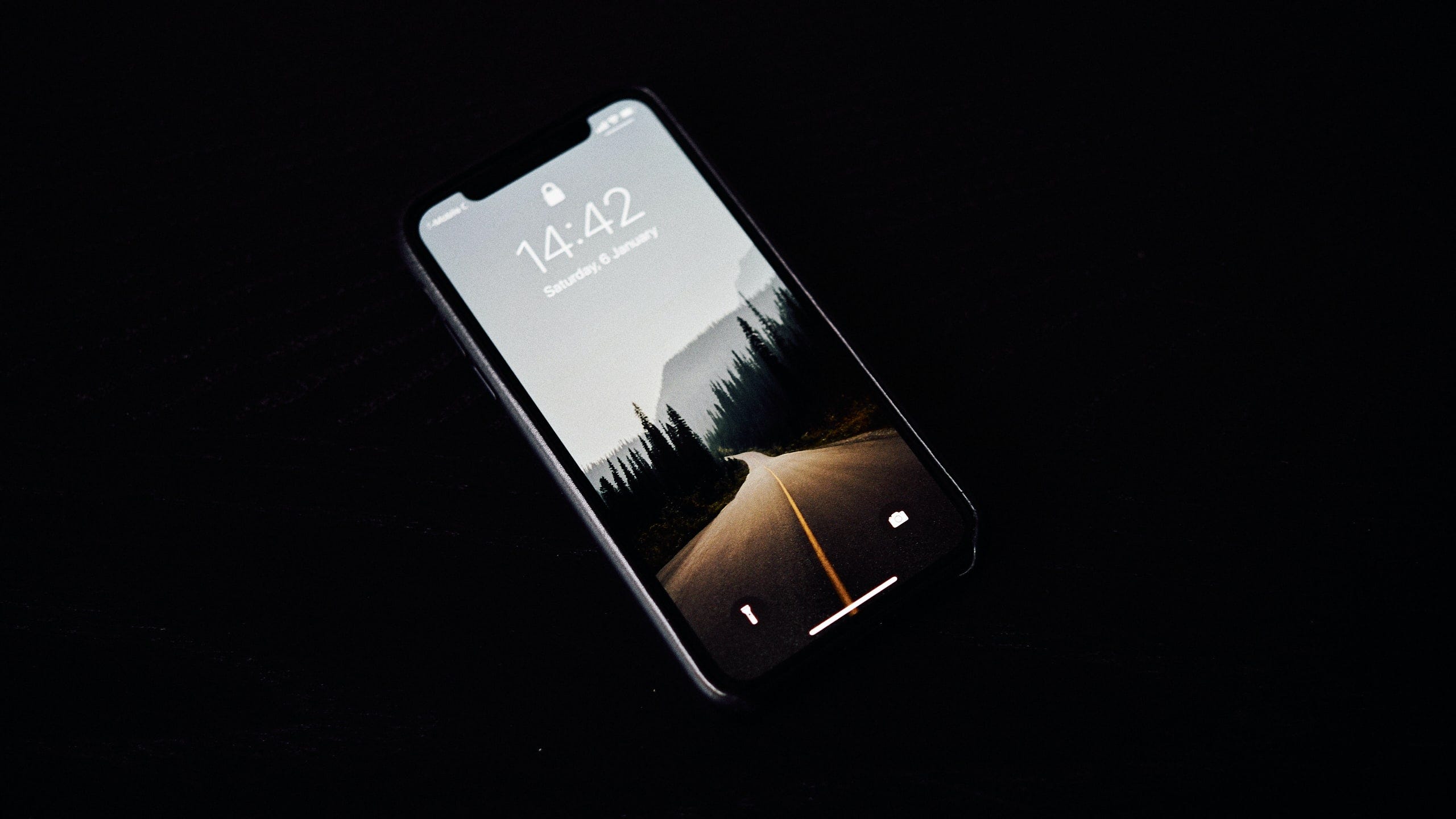 The iPhone’s notch might last a decade | by Daniel Kioko | TheReviwr ...