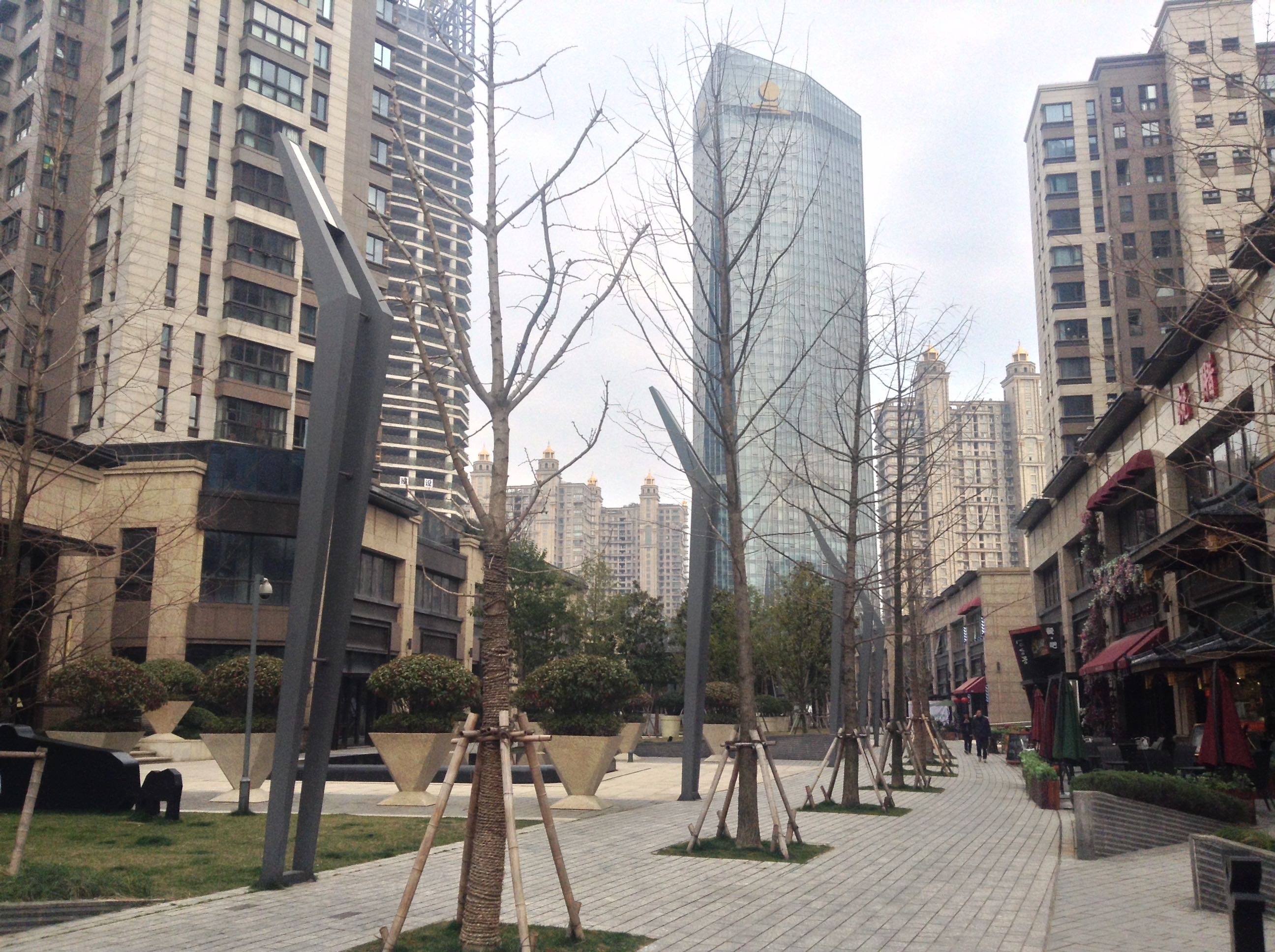 Another side of Xuhui: from Zhaojiabang road, to Middle Longhua road ...