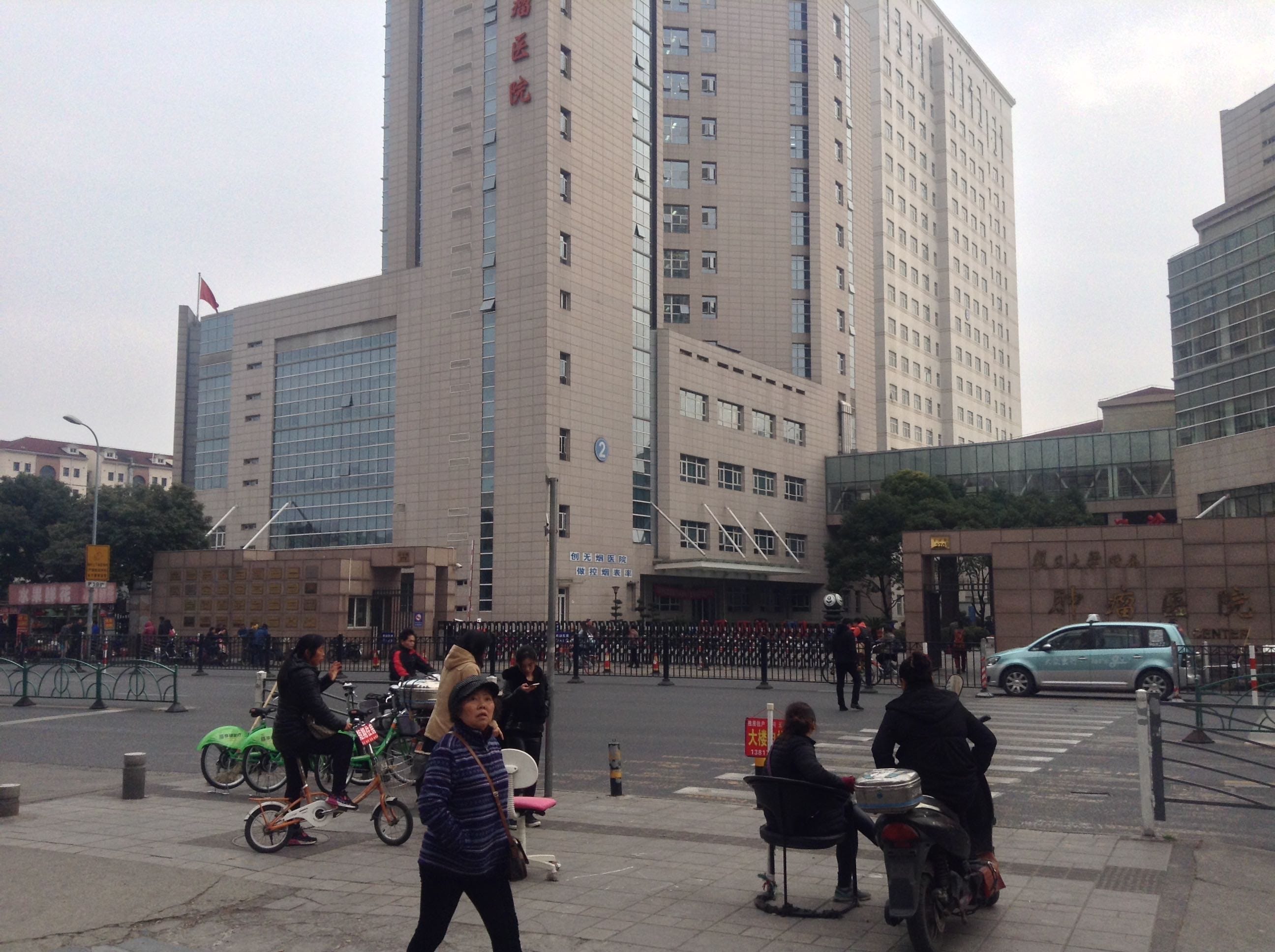 Another side of Xuhui: from Zhaojiabang road, to Middle Longhua road ...