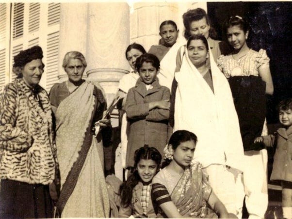 “During the first half of 1948, approximately 1,000,000 Sindhi Hindus ...