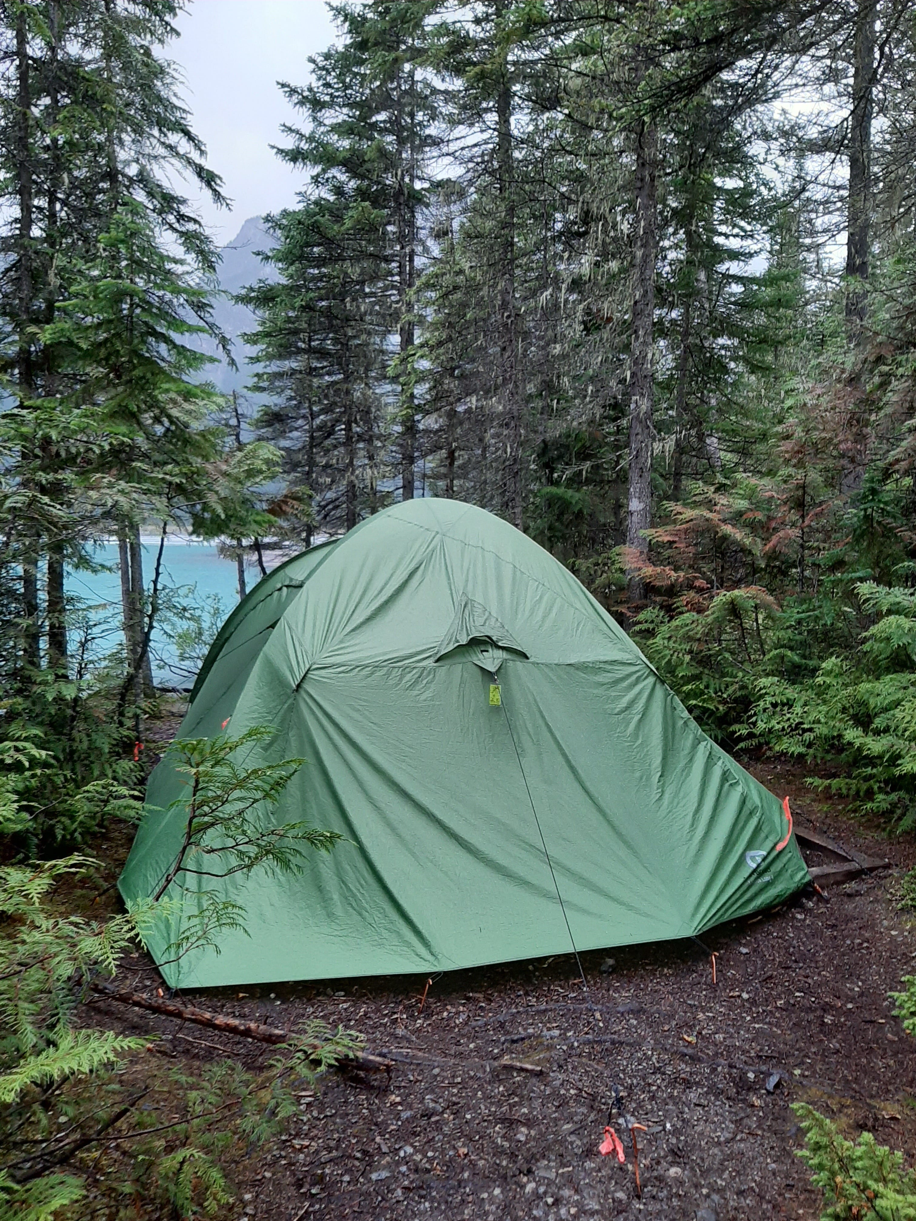 Backpacking the Berg Lake Trail. 5 days, 85 km hiked and 2525 m gained ...