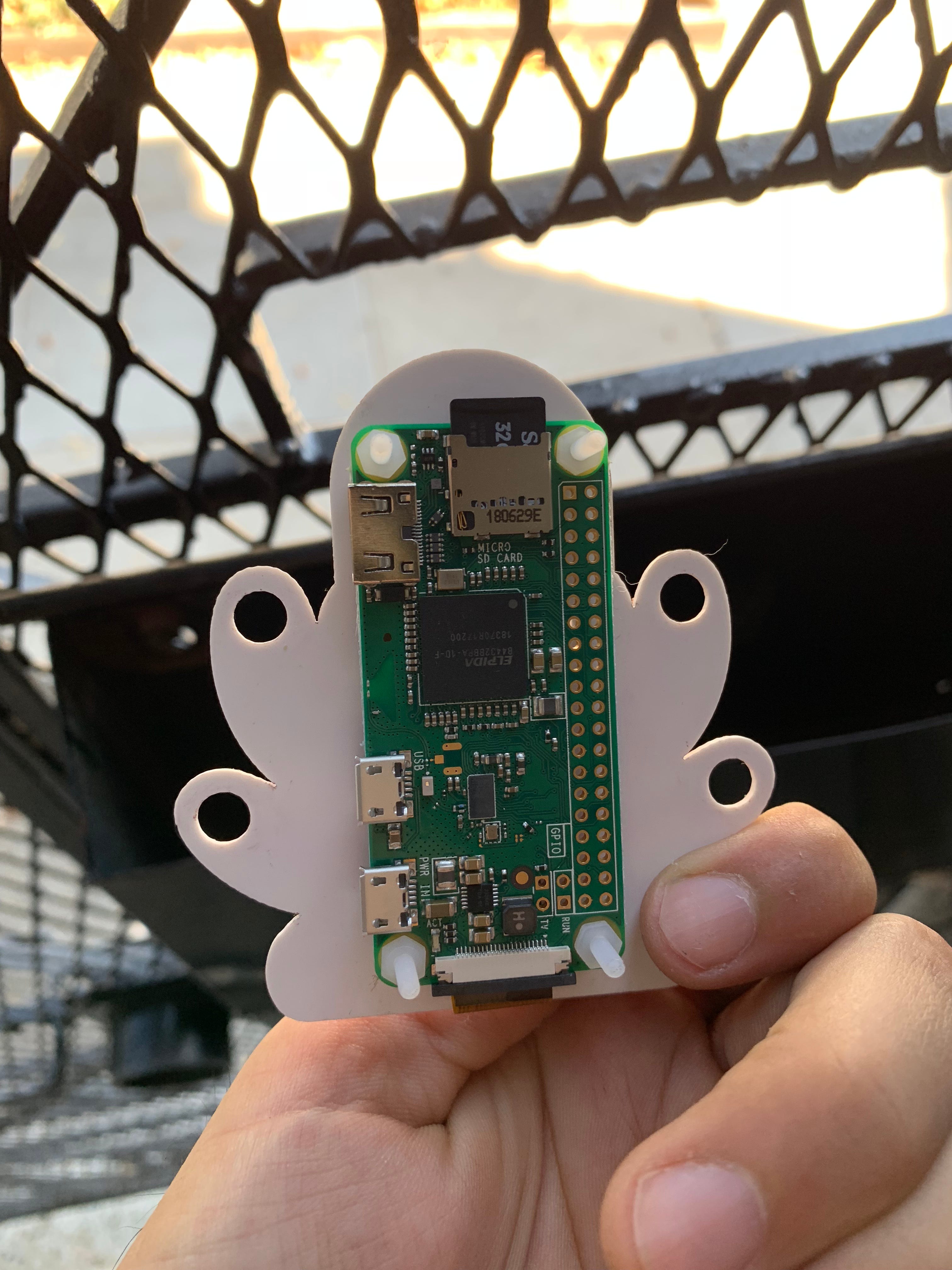 Raspberry Pi CCTV with netcat and mplayer - Adam Derewecki - Medium