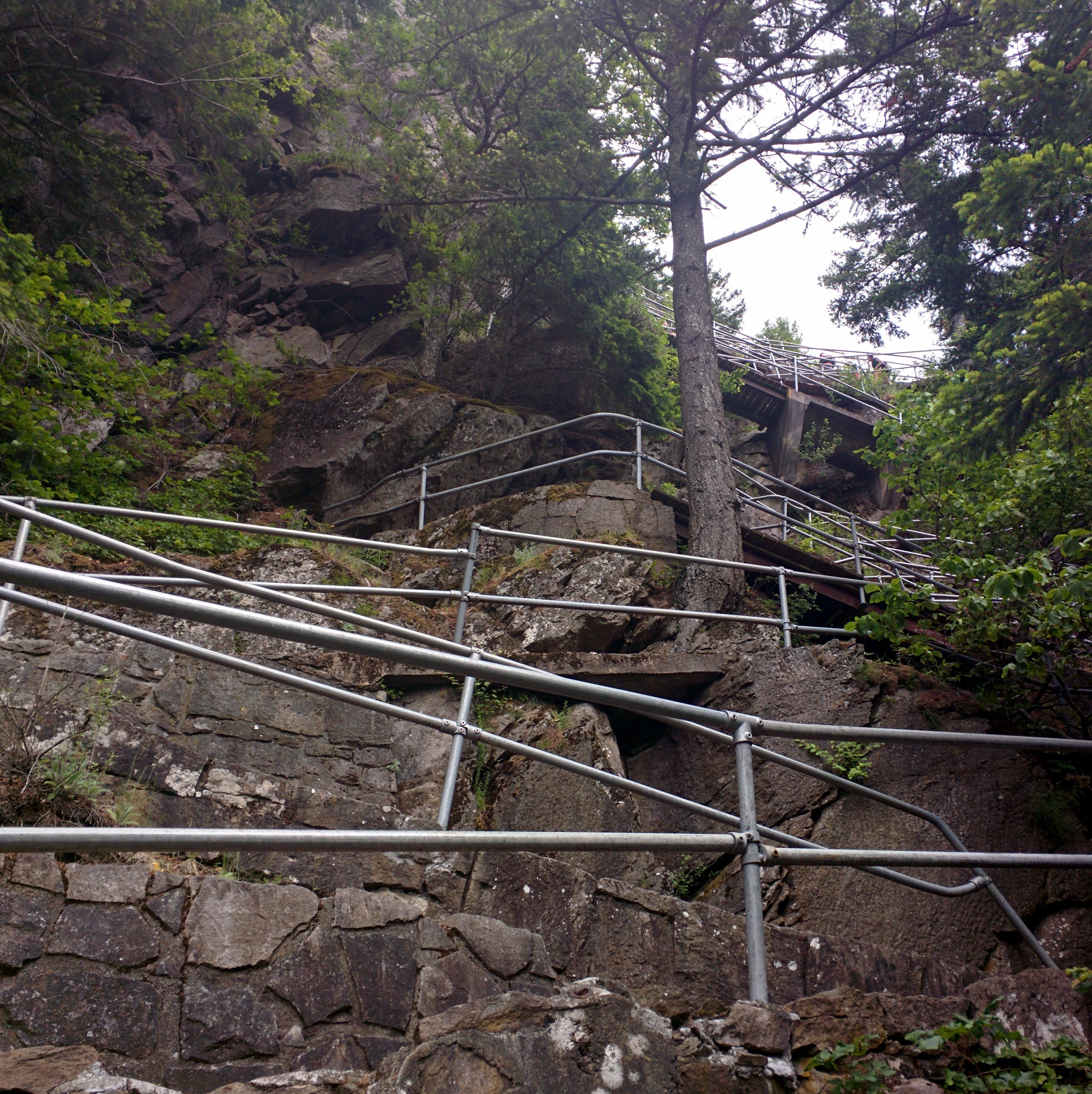 Beacon Rock Trail. 52 switchbacks and 22 steel bridges to… | by Stacy ...
