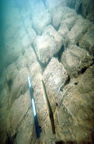 8 Mysterious Underwater Ruins of Lost Civilizations | by The Human ...