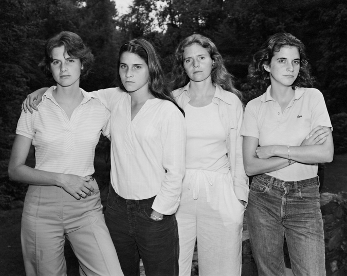 These 4 Sisters Took A New Photos For 40 Years. | by allwomenstalk | Medium