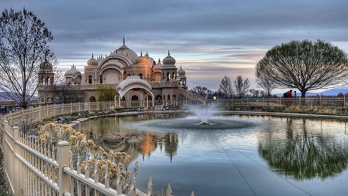 Best Indian temples to visit in the USA | by The NRIs | Medium