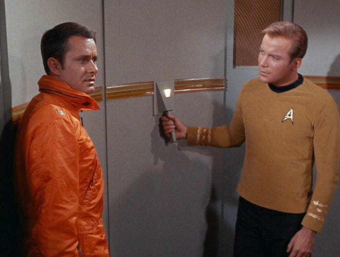 Star Trek 1x19 “Tomorrow is Yesterday” | by Alfredo | 星際遠航 | Medium