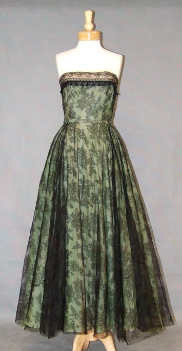 Mainbocher. Mainbocher was an American couturier… | by Debdatta Haldar ...