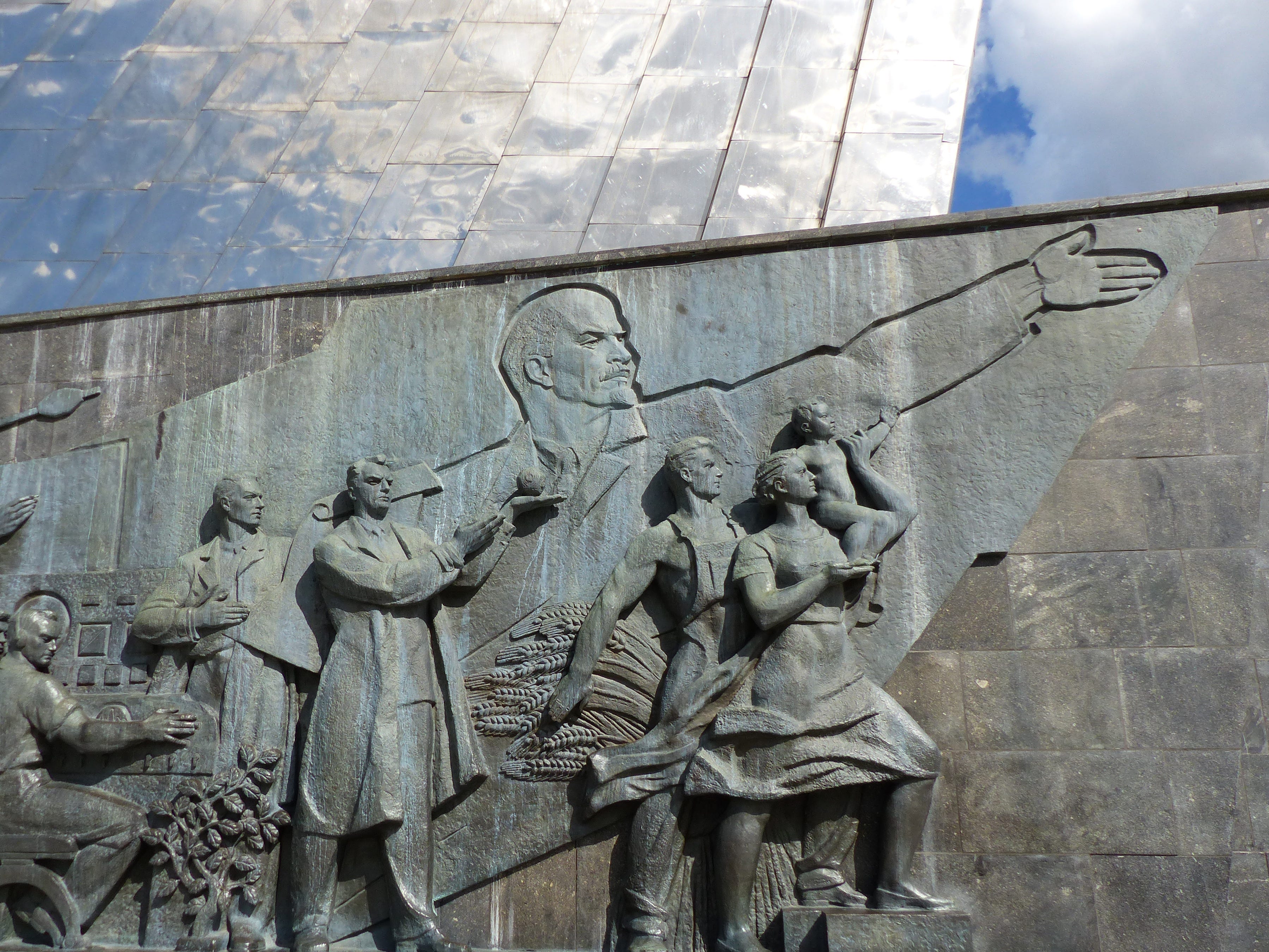 Fedorov and Svyatogor: Christian and secular aspects of Russian Cosmism ...