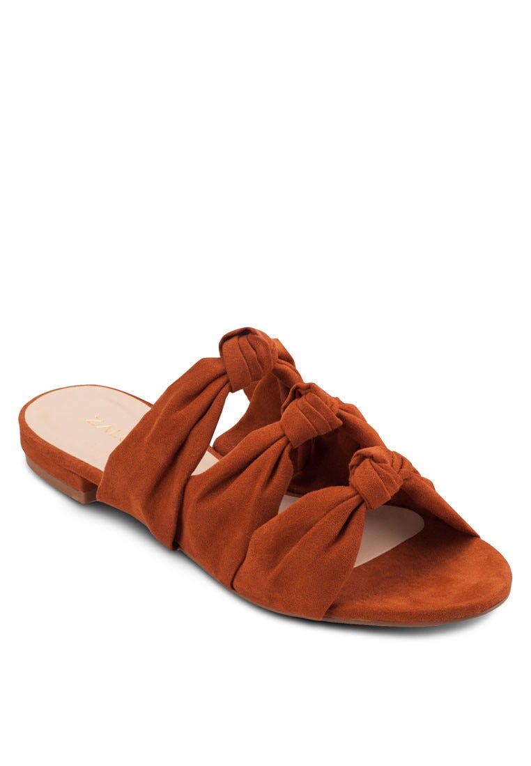 5 Sandal Kece Bisa Kamu Pakai ke Kantor | by Muthi Amila | THREAD by ... 5 Sandal Kece Bisa Kamu Pakai ke Kantor | by Muthi Amila | THREAD by ...