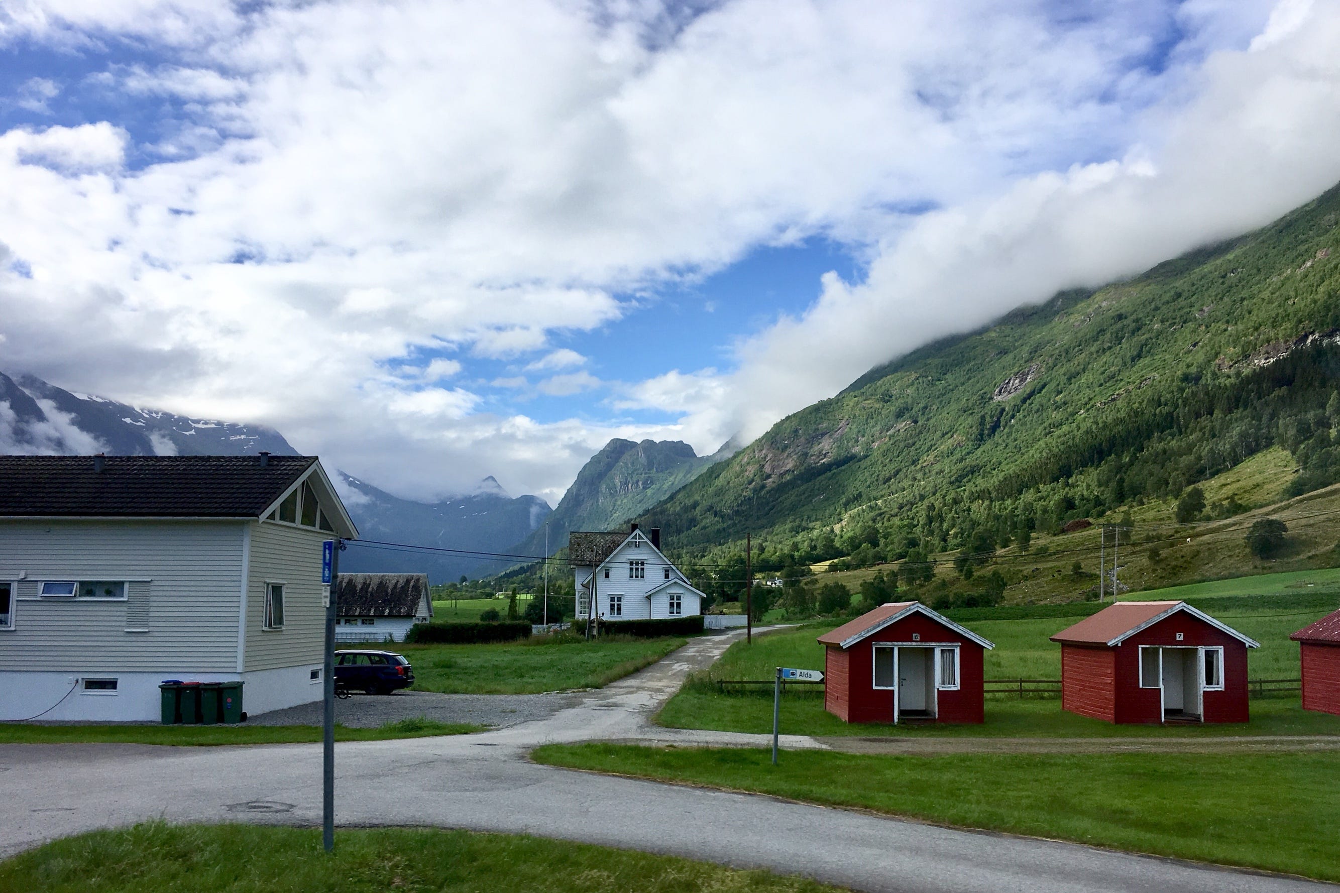 Exploring the fjords in west Norway: 6 days from Ålesund to Bergen