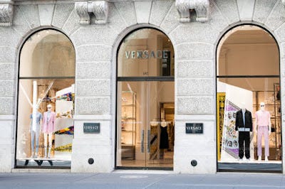 TOP 10 BEST SELLING CLOTHING BRANDS IN THE WORLD | by Muhammad Hussnain ...