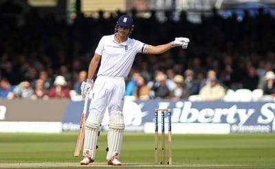 What are Cricket Sight Screens for? | by Stuart Canvas | Medium