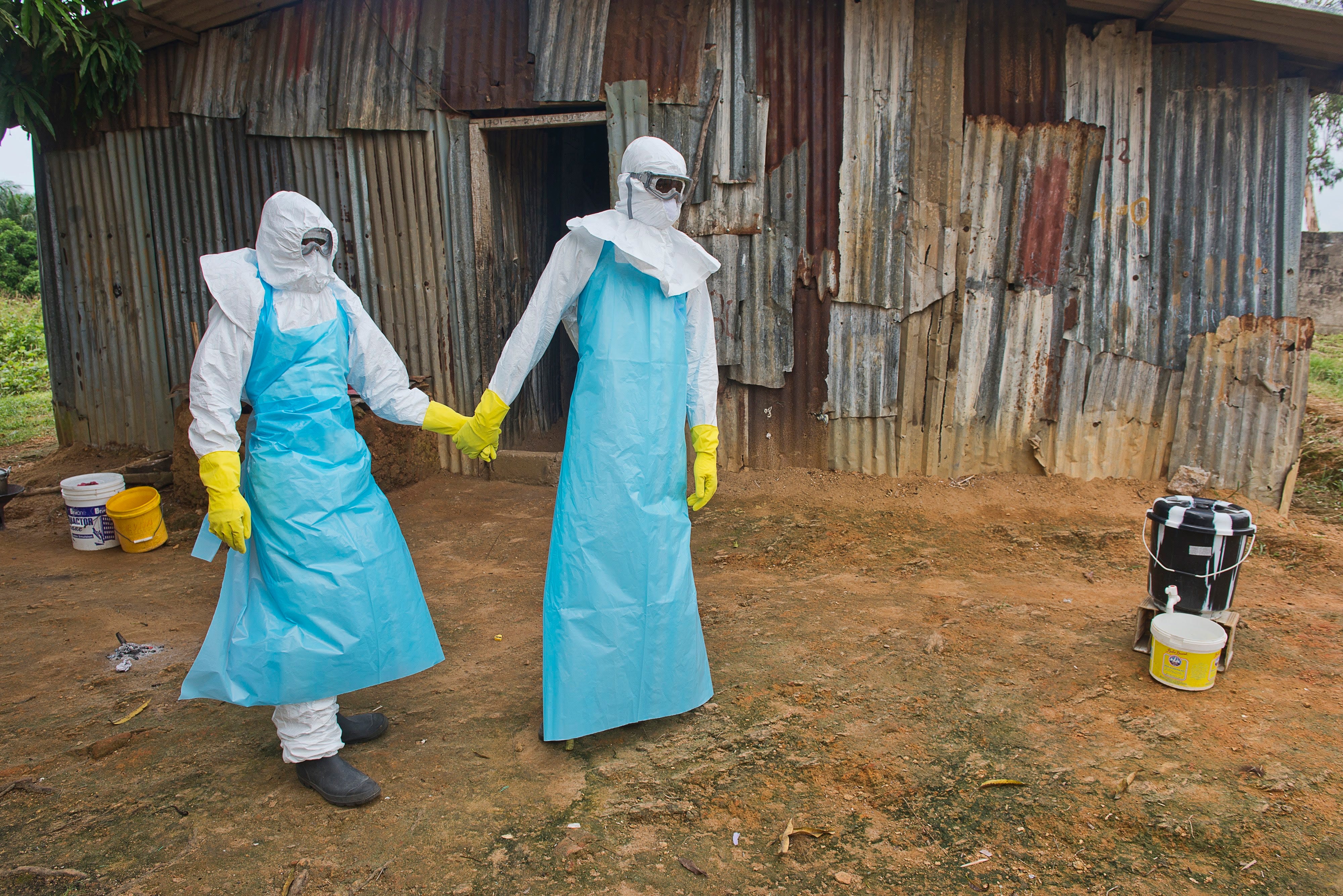 7 Heartwarming Photos of Humans Being Awesome | by American Red Cross ...