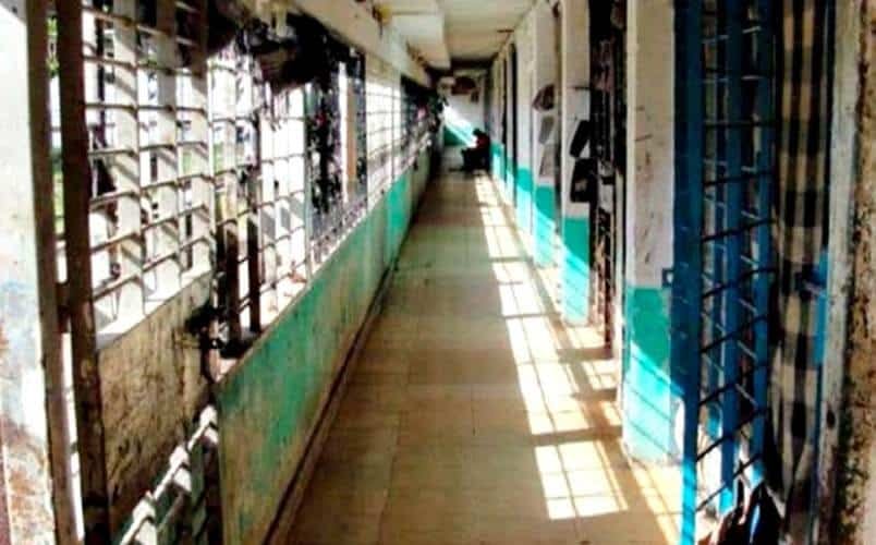 Cuento: El fugitivo.. Reo del Reclusorio Norte de la Ciudad… | by J. C ...