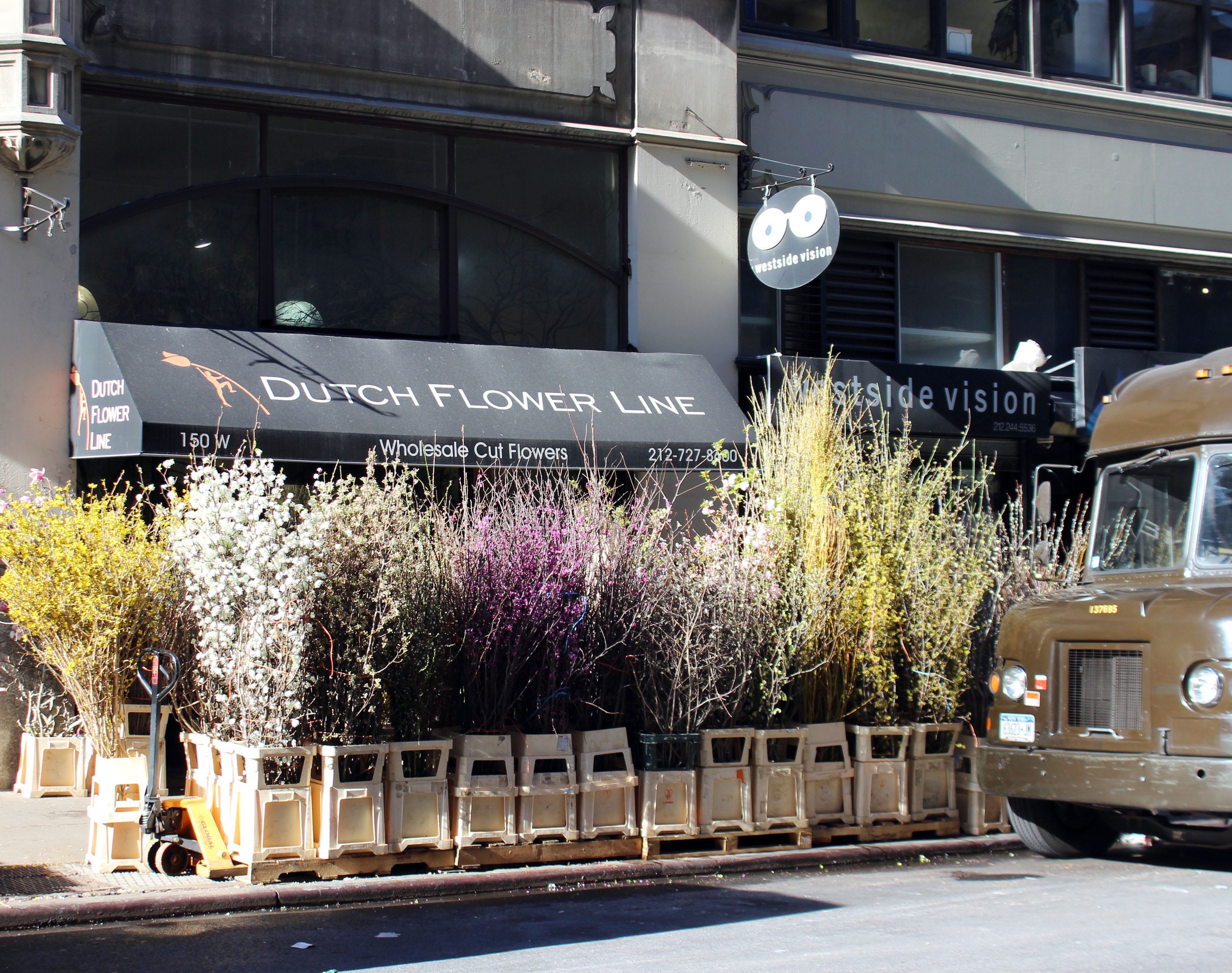Ringing in Spring at the New York Flower Market | by NYC Explorers ...