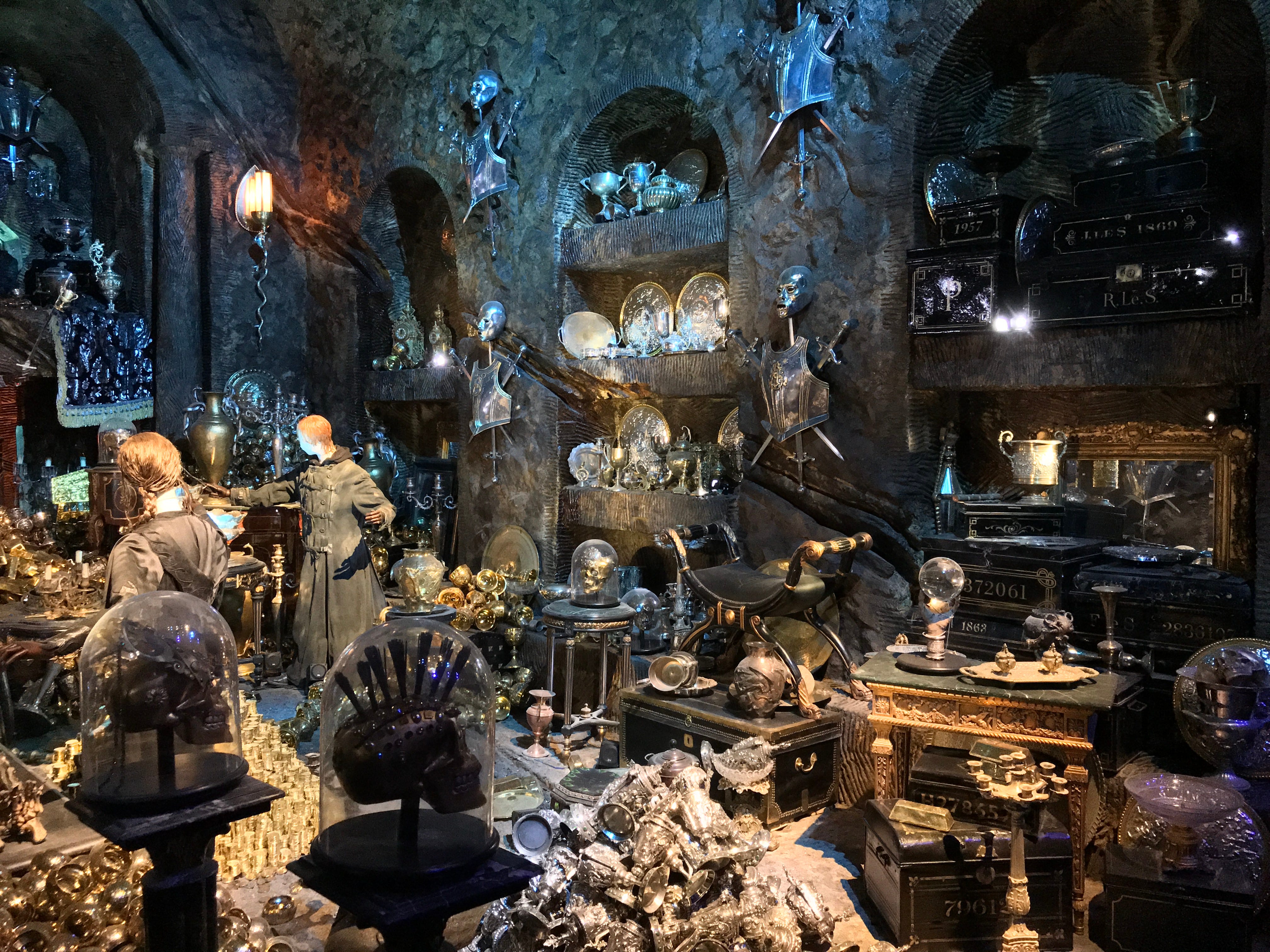 REVIEW: Gringotts Wizarding Bank expansion at Warner Bros. Studio Tour ...