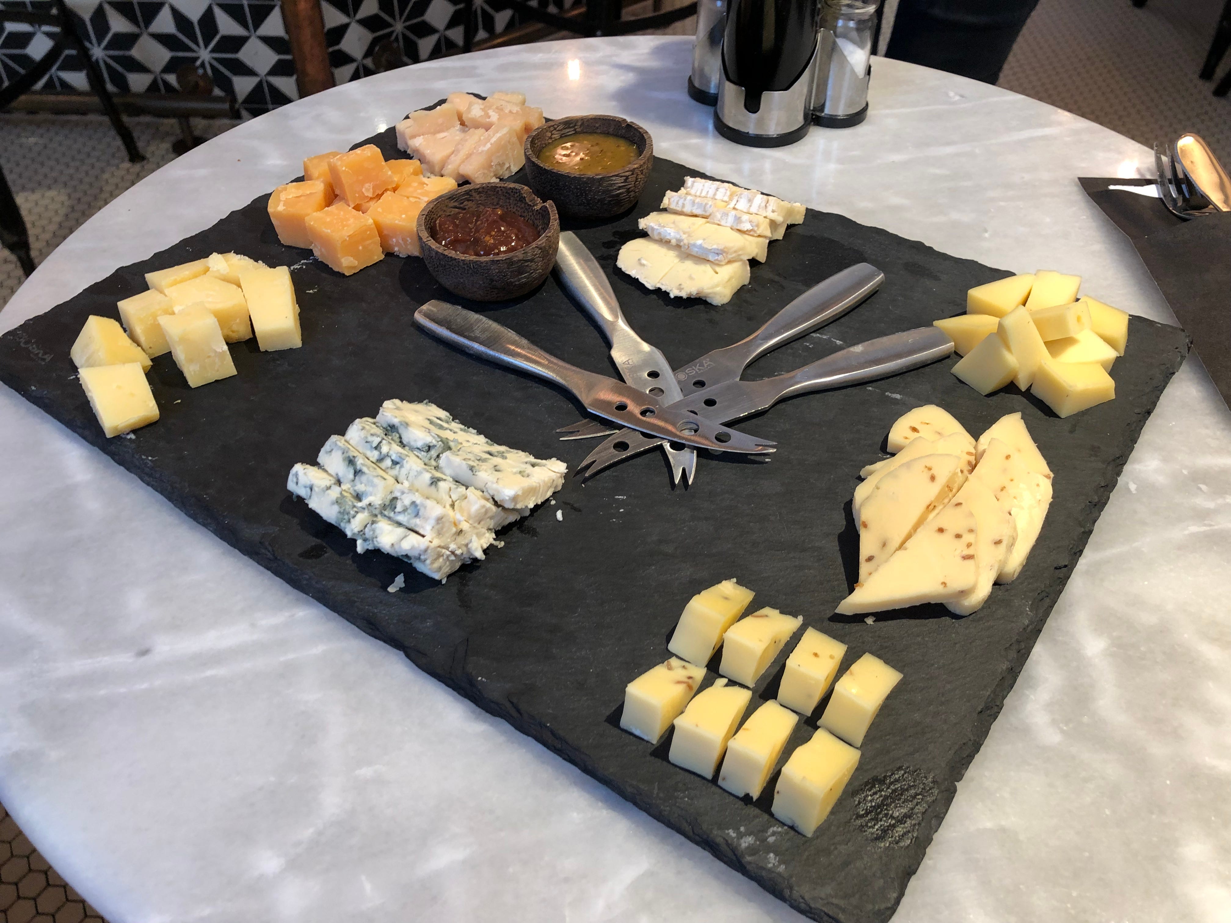 De Mannen Van Kaas — Dutch Delicacy | Amsterdam - Global Entrée - Medium