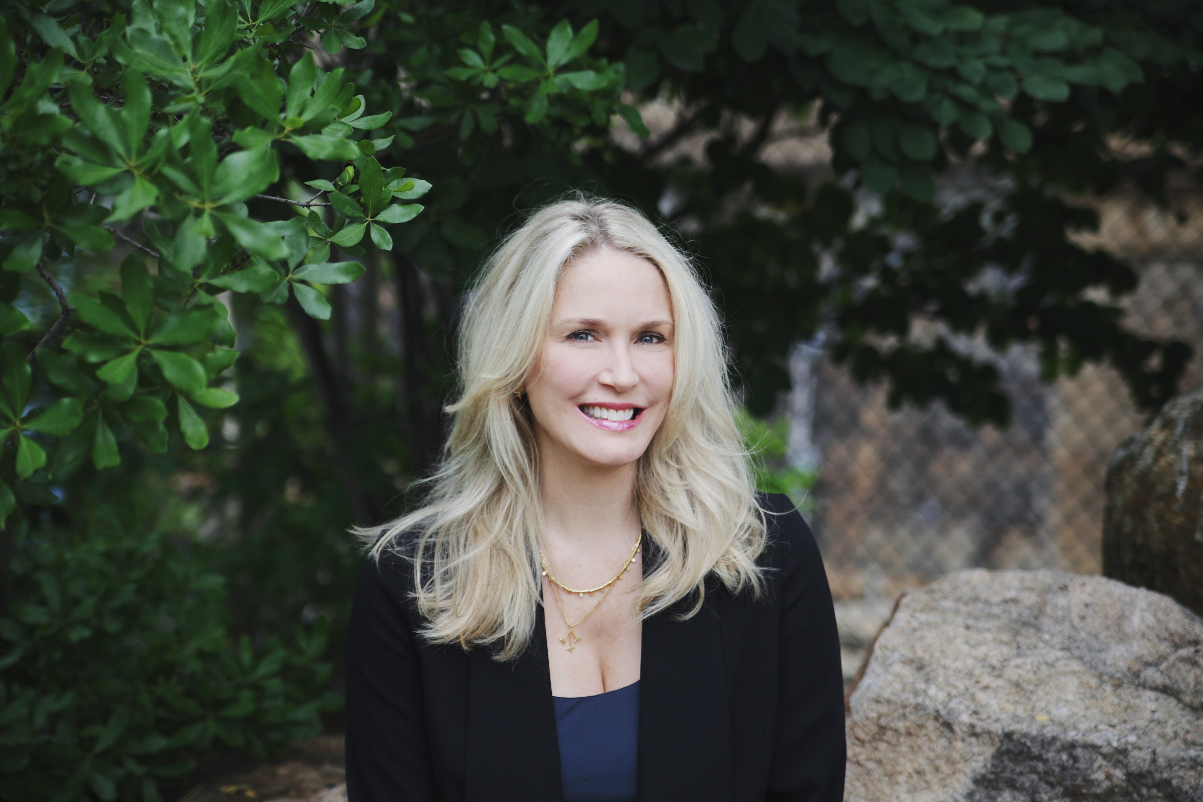 “Position yourself as leader and mentor” With Jillian Wright | by Yitzi ...