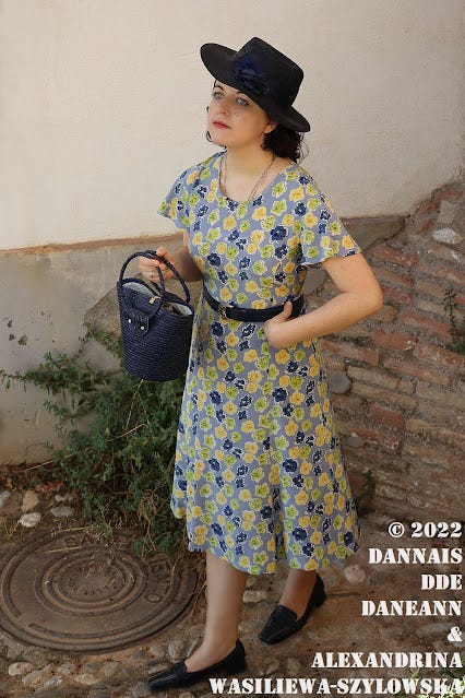 Hot summer outfit in style of 1936 with real vintage straw basket ...