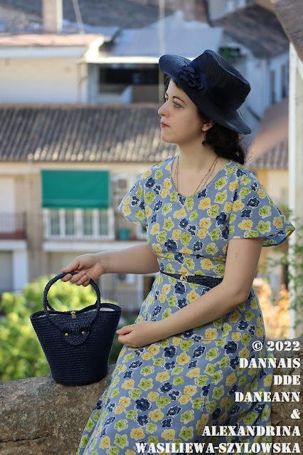 Hot summer outfit in style of 1936 with real vintage straw basket ...