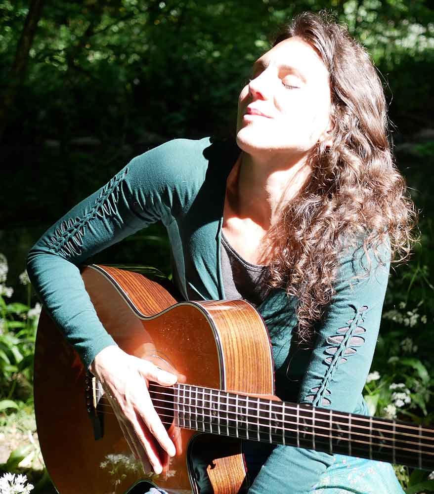 Ruth Blake’s music is a dance of paradoxical forces - Muze Inspiration ...