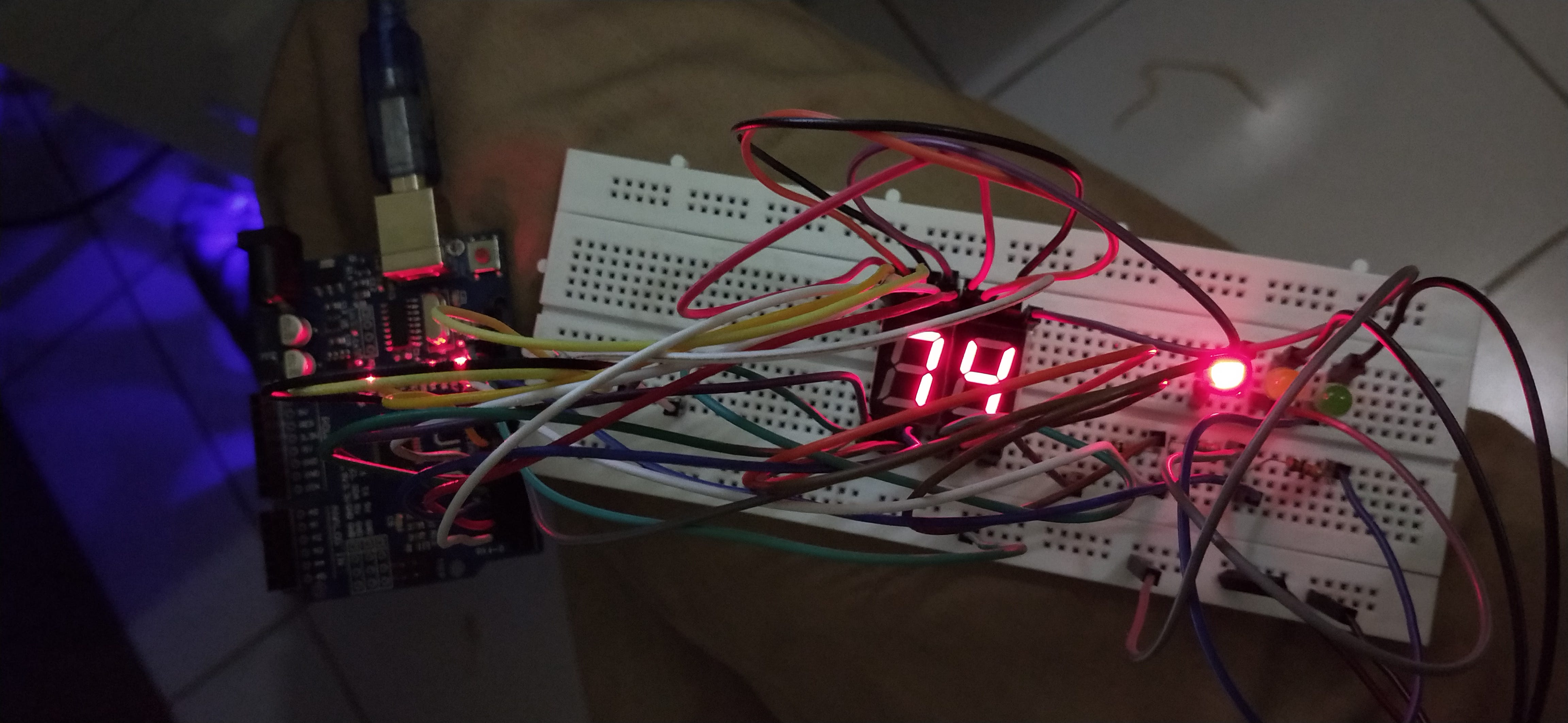 Project 2: “Traffic Lights with 7-segment counter simulation" | by ...