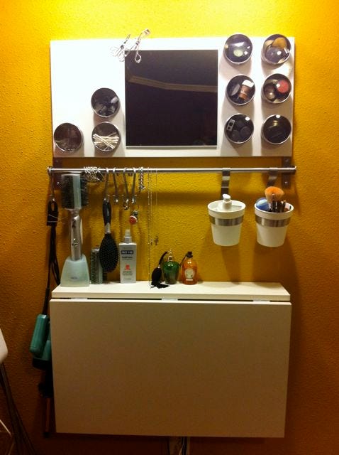Modern Makeup Table with 4 drawers for storage | by Joyce Ford | Medium