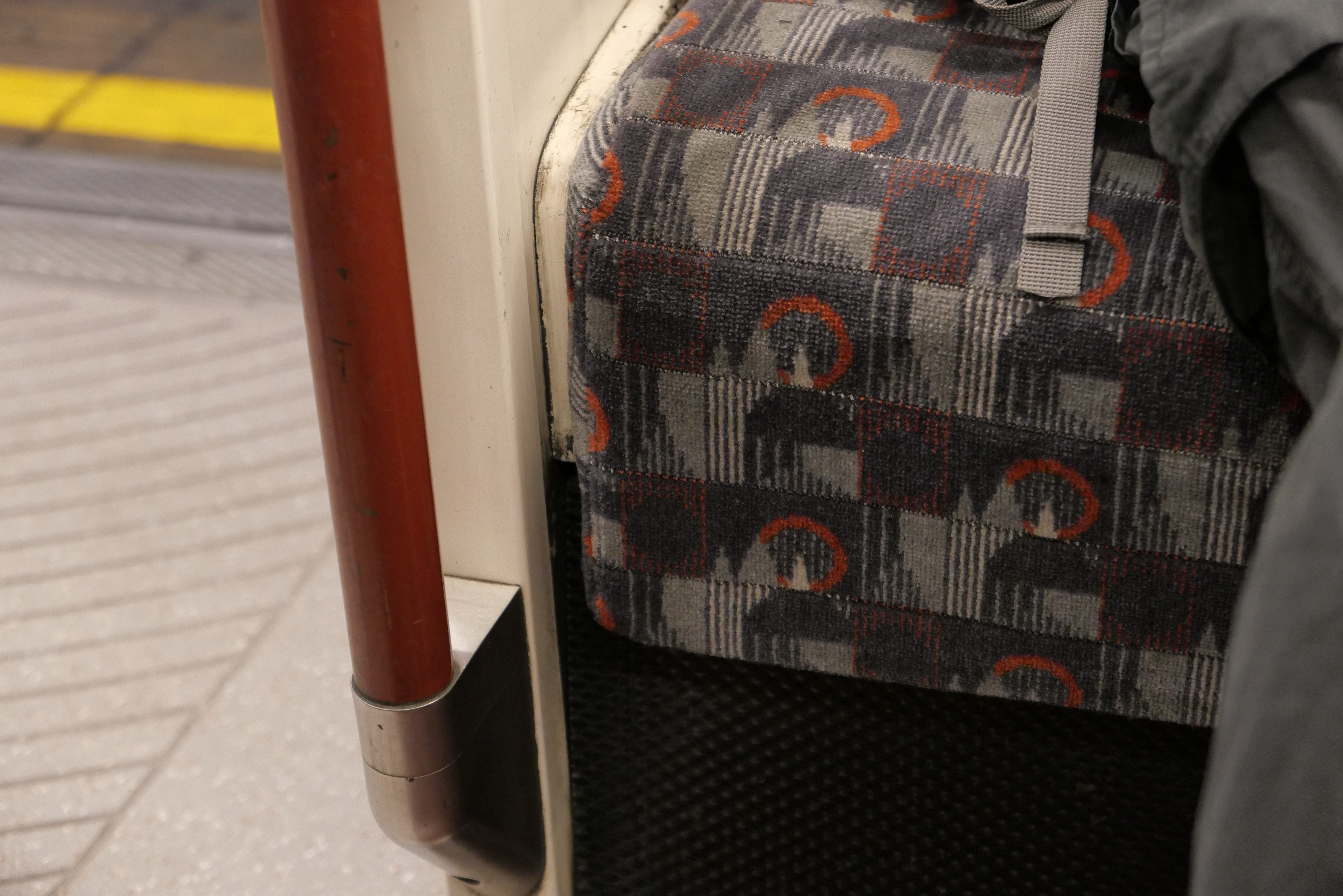 A quick guide to Hong Kong’s trains | by cluelessyanni | RailPub | Medium