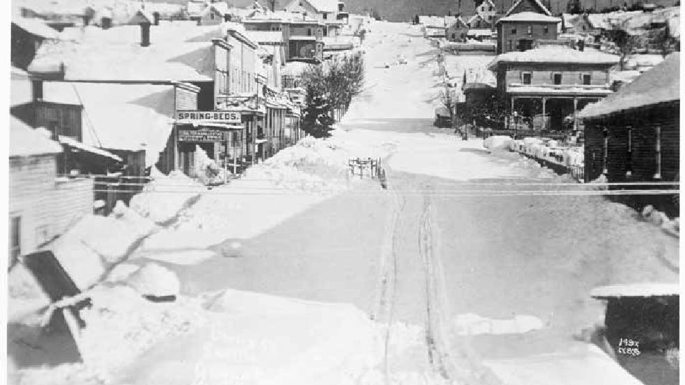 Let’s remember when Seattle was covered in 5 feet of snow, on this day ...