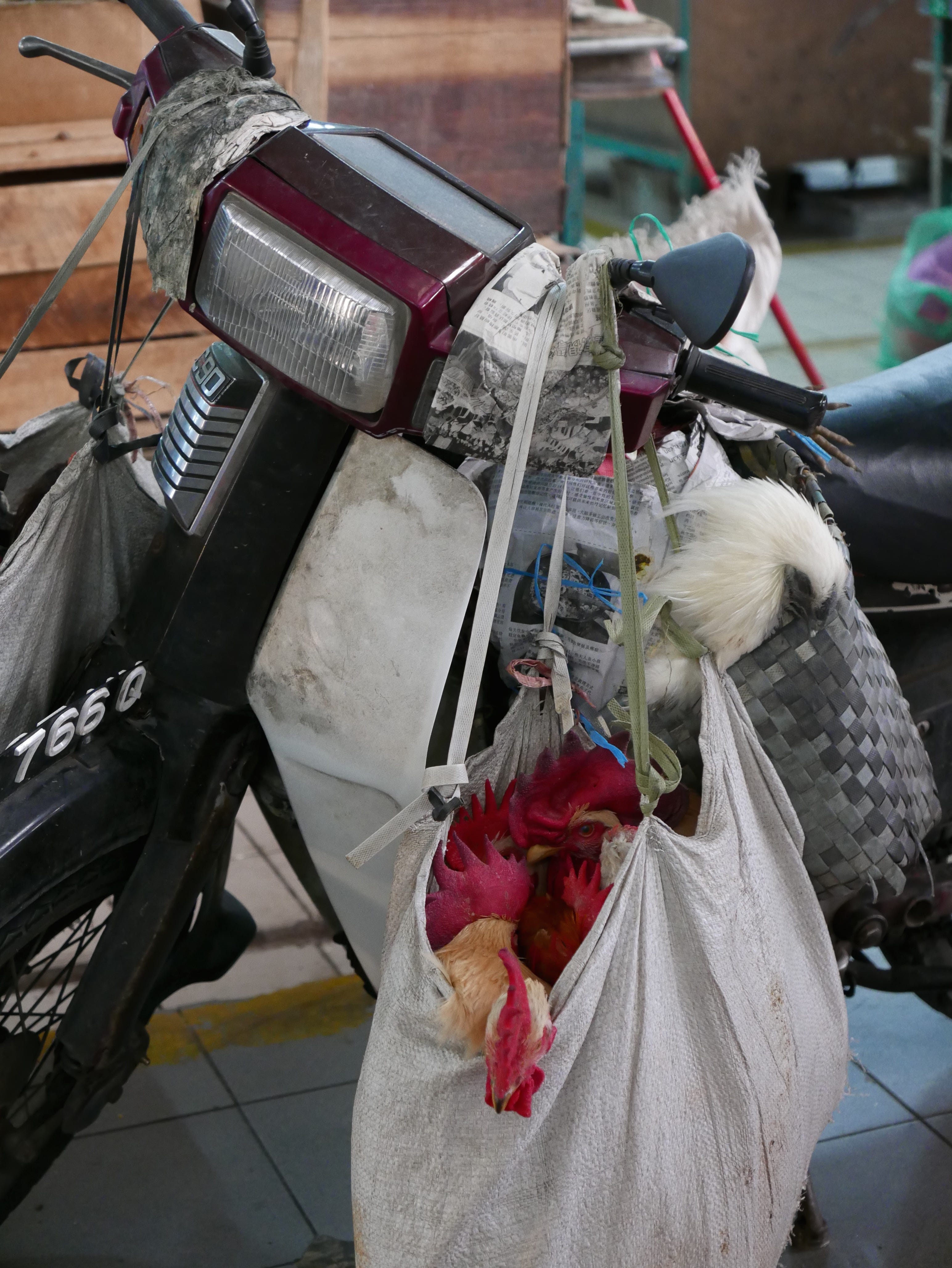 Sibu, Malaysia — The covered market (day) — Sibu, Sarawak, Malaysia ...