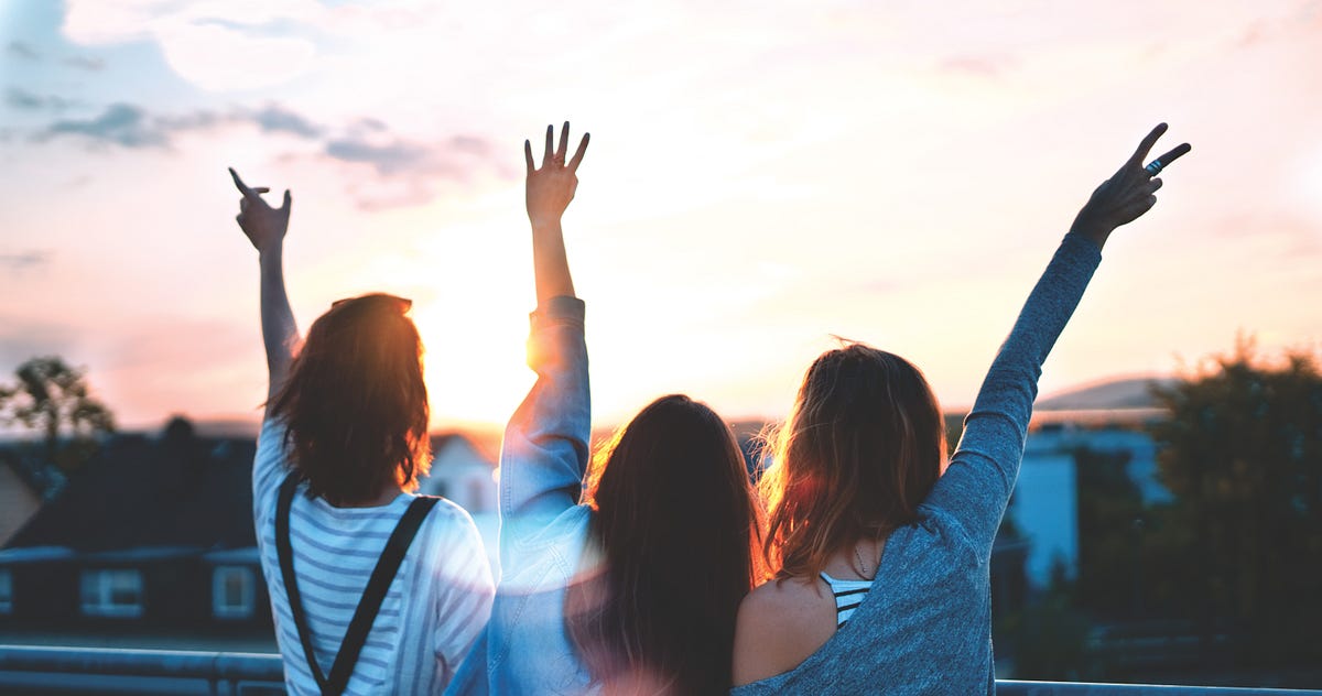 Fade-Away Friendships: 8 Reasons Why They Drift Apart | by Krissy Ruiz ☽ ☾ | Medium