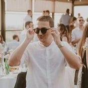 Milos Stamenovic – Medium