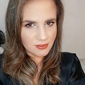 Jaqueline Veloso – Medium