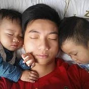 Anson Lau – Medium