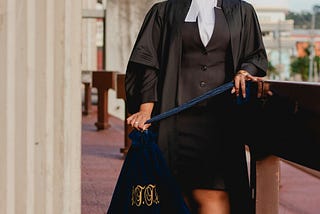 Ali Hendry – Medium