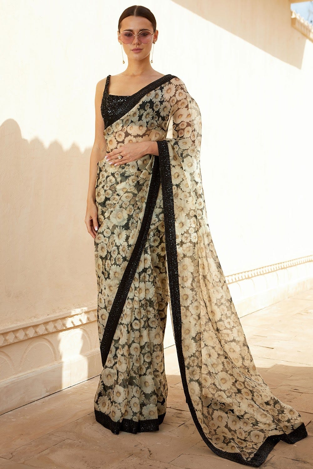 How To Choose Latest Designer Saree Collections Online | by Yngrocky ...