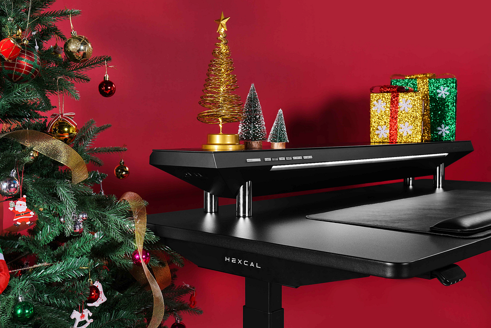 Jingle All the Way to Your Desk: 12 Practical DIY Christmas Decor Ideas ...